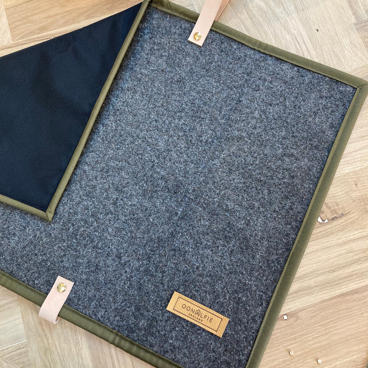 Waterproof Dog Settle Mat - Masai Mara – Oonalfie